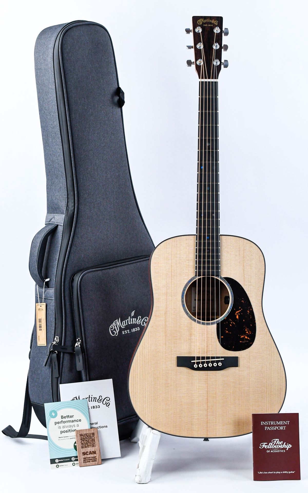 Martin Dreadnought Junior DJRE | The Fellowship of Acoustics